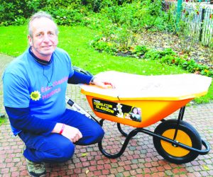 Wheelbarrow walk from Congleton to Glasgow | Congleton Chronicle Series