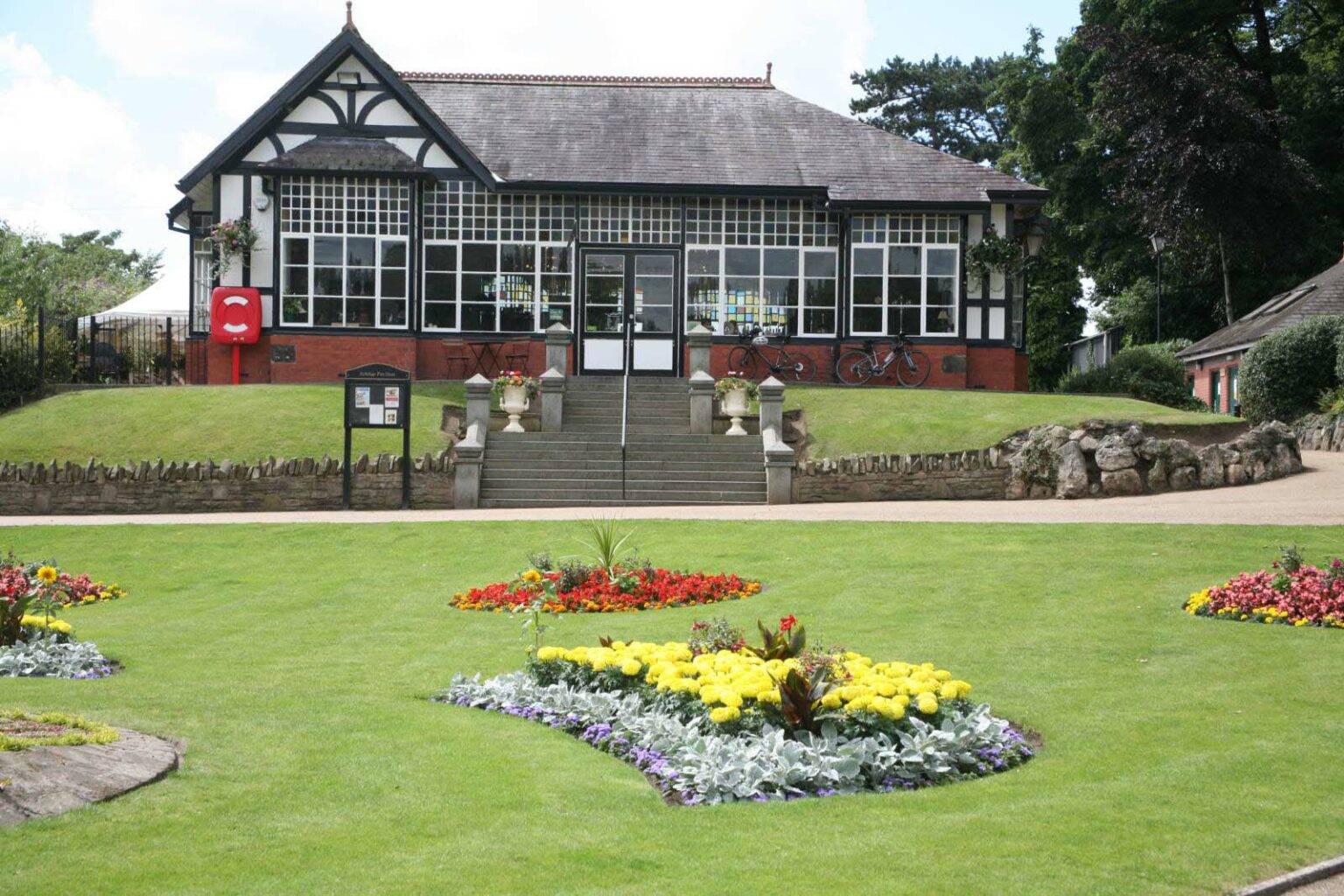 Park café re-opening by the end of summer | Congleton Chronicle Series