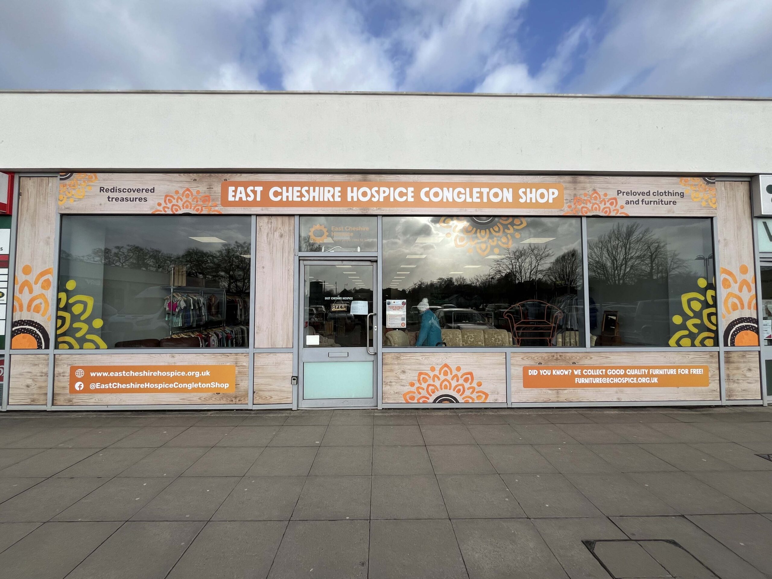 Hospice shop proves instant hit | Congleton Chronicle Series